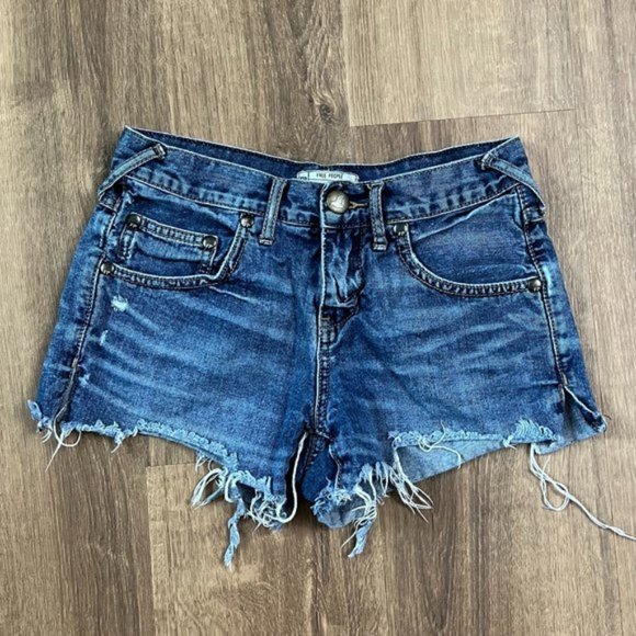 Shorts | Free People Denim Cut Off Distressed Fray Jean Shorts Sz 24 ...